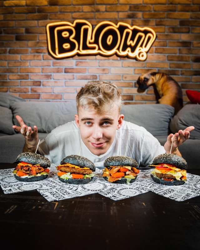 Blowek otwiera sieć wirtualnych restauracji - Gwiazdy - Newseria LifeStyle